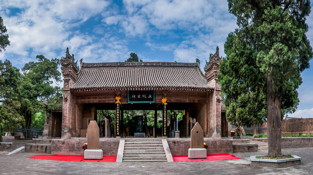 Exploring Weinan's Cangjie Tomb and Temple: A Hidden Gem of Shaanxi